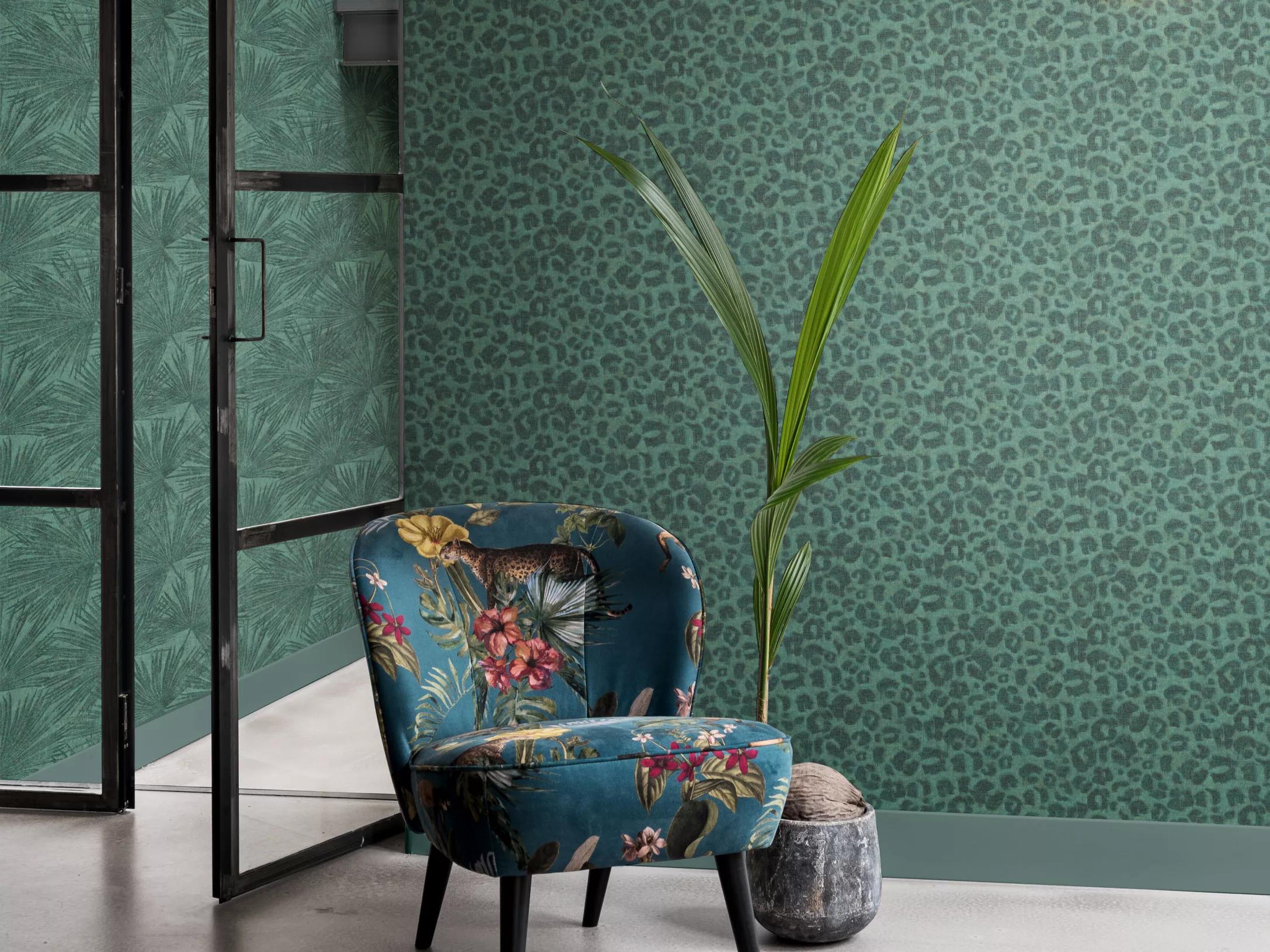 Leopárd mintás tapéta zöld színben | Tapéta Trend Tapétabolt